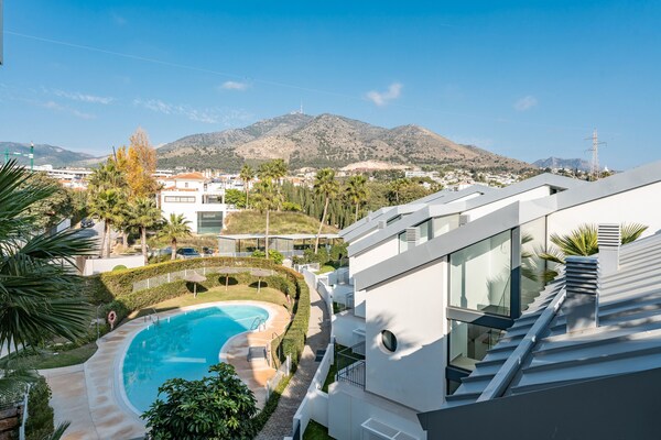 Apartment 'Peninsula' With Sea View, Wi-fi And Air Conditioning - Benalmádena