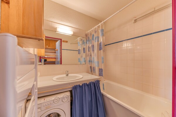 Appartement 'Granges 8 - Bel Appt 4p Au Pied Des' Avec Vue Sur Montagne Et Balcon - Lac du Verney