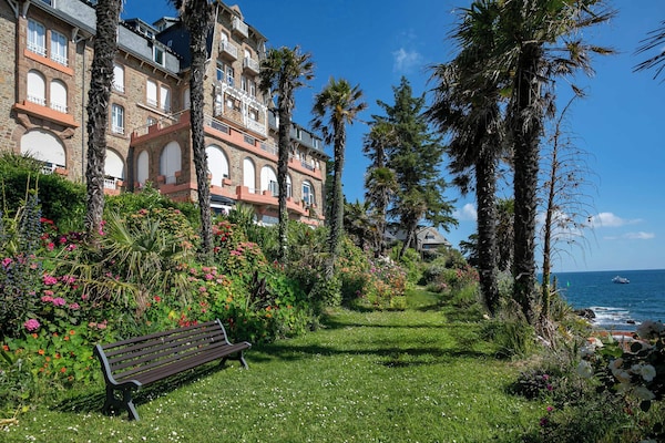 Appartement "Ti Roz" 3 éToiles Avec Vue Sur La Mer, Accès Direct Plage Et Gr34 - Perros-Guirec