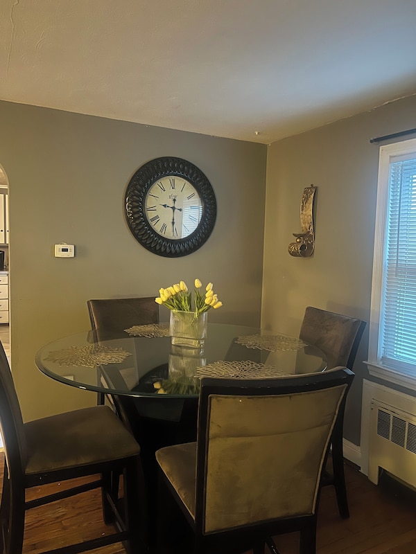 Cozy 2-bedroom Apartment In Charming West Hartford With Wifi - Hartford, CT