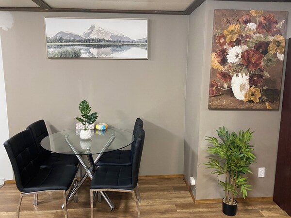 Spacious 2 Bed Basement Suit In Quite Neighborhood - Saskatoon