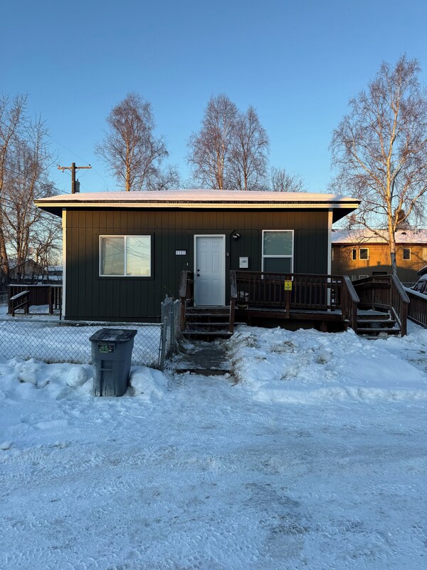 Modern 2 Bedroom House In Anc - Anchorage, AK