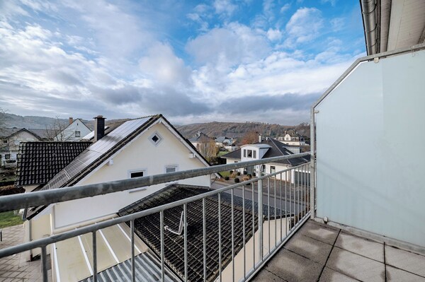 Ferienwohnung 'Fewo Goofy' Mit Blick Auf Die Weinberge, Garten Und Wi-fi An Der Mosel - Leiwen