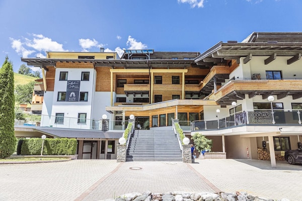 Penthouse In Saalbach Near Ski Area - Saalbach-Hinterglemm