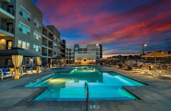 Stunning Westgate Cozysuites By Stadium W/pool 9 - Glendale, AZ