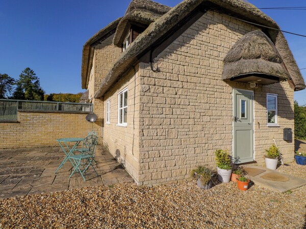 Clarendon  Annex, Pet Friendly, With Pool In Teffont - Wiltshire