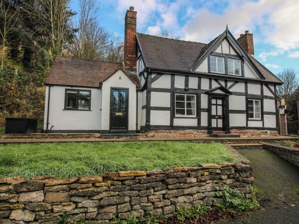 34 The Wharfage, Pet Friendly, With Open Fire In Ironbridge - 아이어브릿지