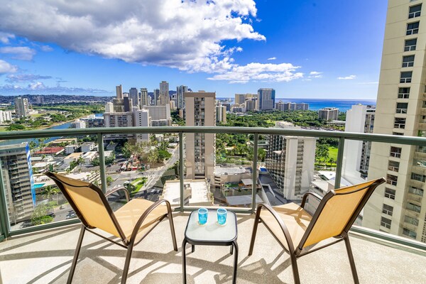 Luxury Suite Overlooking Waikiki Skyline With Ocean View - 檀香山