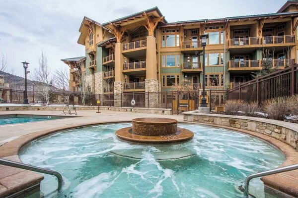 Luxury Ski-in/ski-out At Hyatt Centric - Snowbird, UT