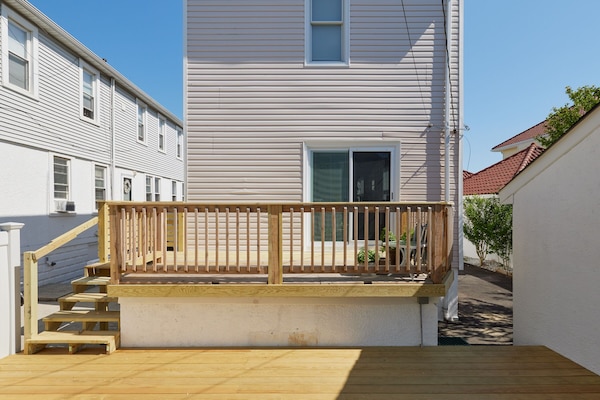 Cozy 3 Bedroom Home By The Beach With Designated Work Space - Atlantic Beach, NY