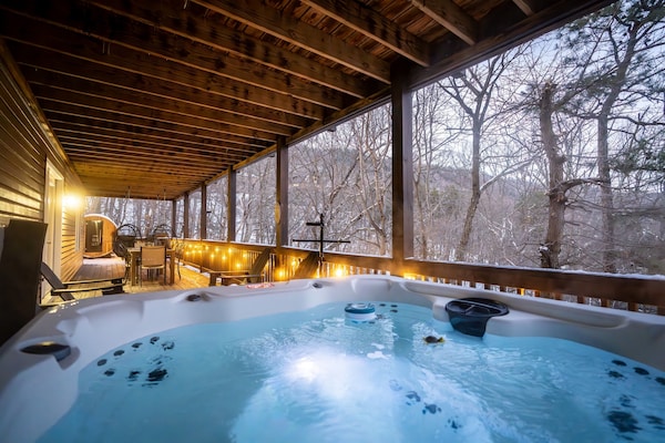 Theater + Sauna + Hot Tub + Game Room | Sleeps 18 - Massanutten, VA