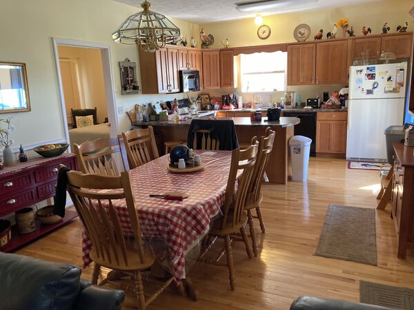 Greenhaven Farm: 4-bedroom Farmhouse In Beautiful Cool Ridge, Wv - Little Beaver State Park, Beaver