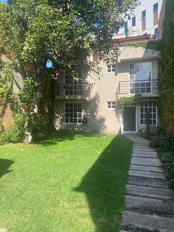 Charming 4-bedroom House In Morelia - Garden And Parking Area Included - Morelia