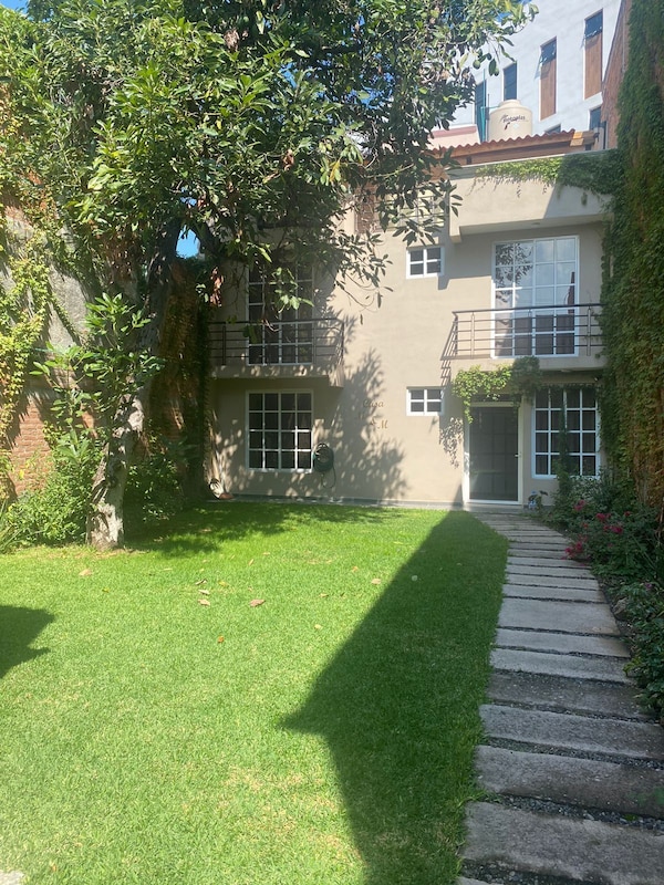 Charming 4-bedroom House In Morelia - Garden And Parking Area Included - Morelia
