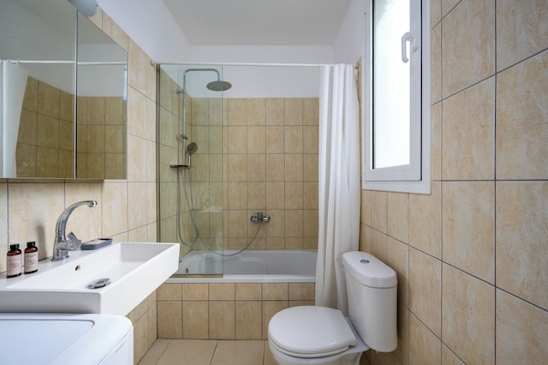 Apartment 'Rhodes Sea Ialysos' With Balcony, Wi-fi And Air Conditioning - Rhodes Airport (RHO)