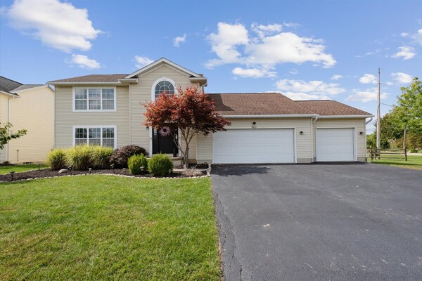 Spacious 4-bedroom House In Charming Perrysburg With Wifi And Ac - Toledo, OH