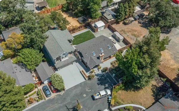 Gorgeous House Located In Walnut Creek: 3bd & 2ba, Fully Stocked Kitchen, & More - Walnut Creek, CA