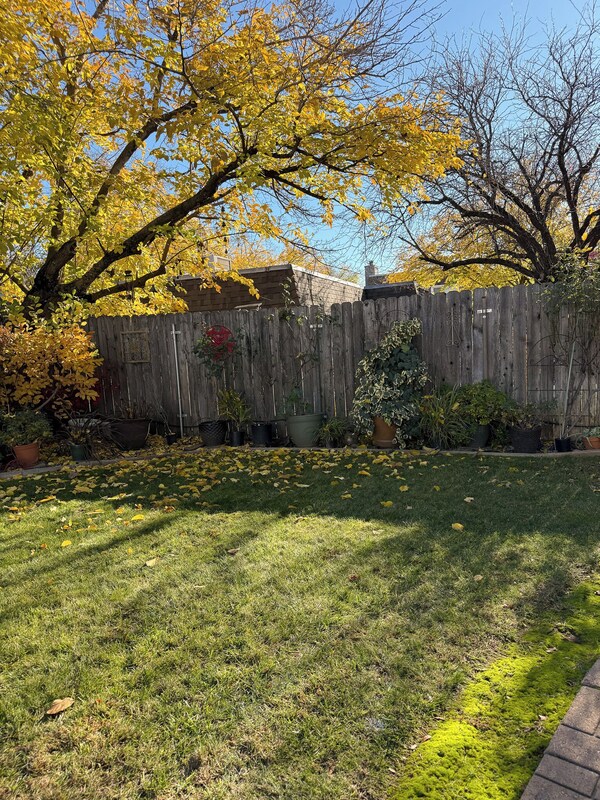 Cozy 4bd Home W/ 3 King Beds + Ev Charger + Trailer Parking - Redding, CA