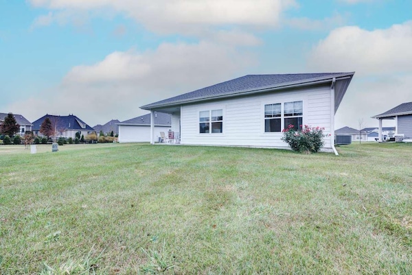 New Spacious 4-bedroom House In Charming Ankeny With Wifi, Ac-prime Location - Des Moines, IA