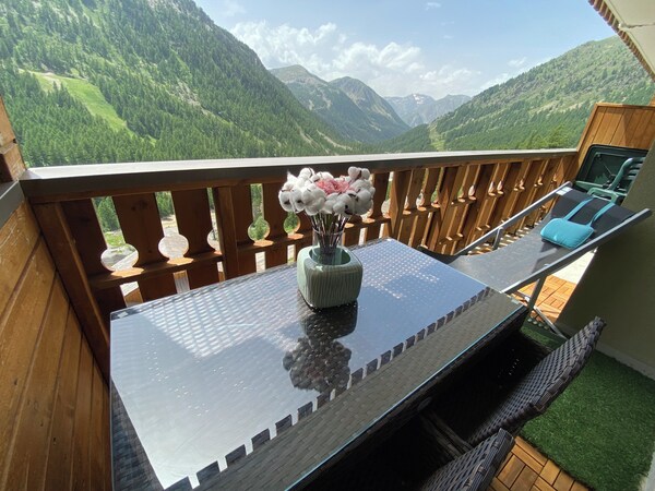 Luxurious 2-room Apartment Sleeps 4 In Resort Center/ 50m From Slopes / Walking Distance To Amenities - Isola