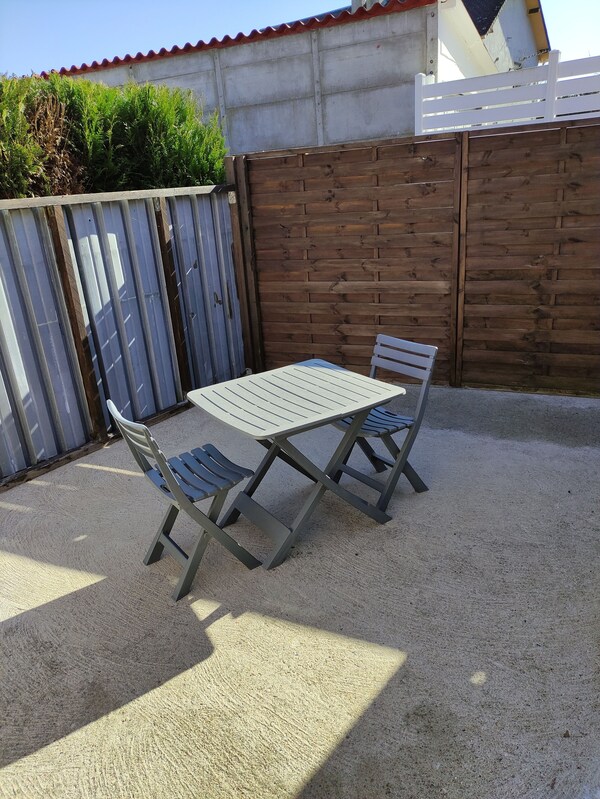 Town House With Courtyard In Cosne Sur Loire - Sancerre