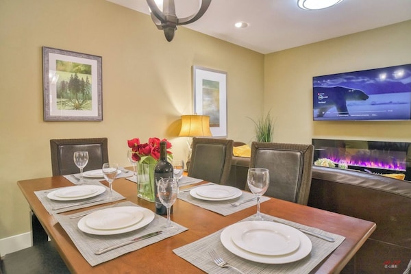 C111-hottub/pool/kingbed/gym/freeparking/2br/sleep5 - Alberta
