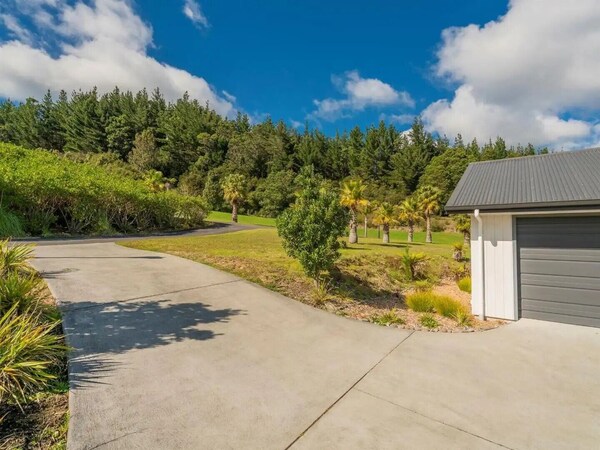 Hosts On The Coast Pauanui Pines - Pauanui