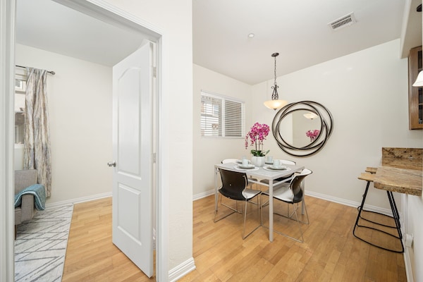 Spacious 4-bedroom 3bath Towsnhome With Parking Provided, Pet Friendly! - Arcadia, CA