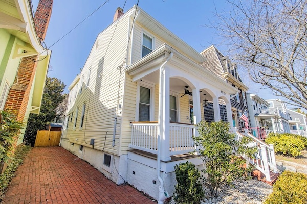 Newly Renovated In Dta W Parking - Annapolis, MD
