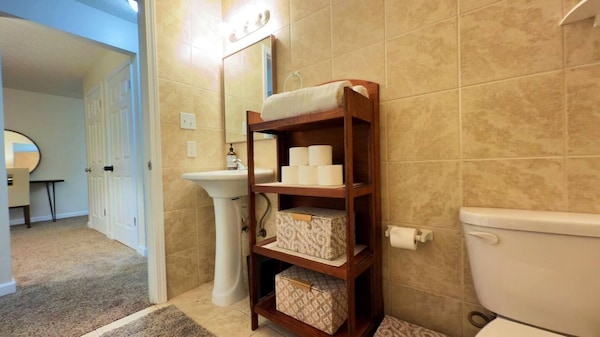 Check Out This New Urban Apartment, Walking Distance To Downtown Olympia And On The Bus Line! - Olympia, WA