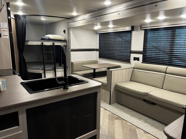 Travel Trailer With A Lake View: Your Cozy Escape Awaits! - Bridgeport, TX