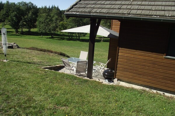 Chalet Cèdre, A Little Corner Of Paradise In The Auvergne, By The Forest And The River - Auvergne