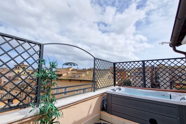Luxury Top-floor In The Heart Of Trastevere! - Rome
