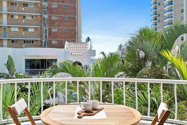 St Tropez Treasure A Dazzling Beachside Resort Gem - Gold Coast