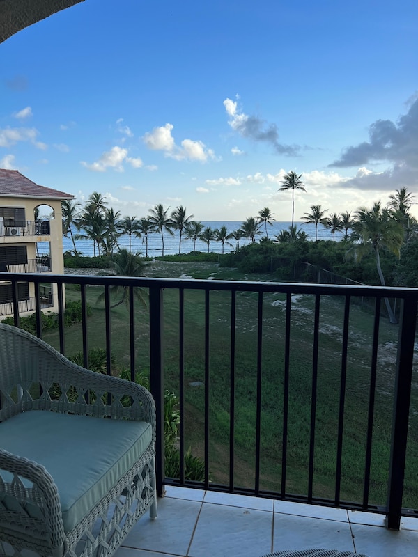 Charming 2-bedroom Beachfront Condo With Ac And A Pool In Amazing Christiansted - Kingshill