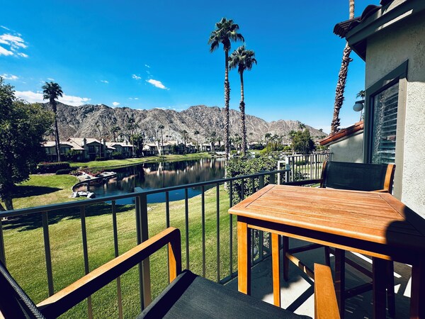 Condo At Pga West: Travel Nurse I Jfk Memorial I Eisenhower I Snow Birds I Golf - La Quinta, CA