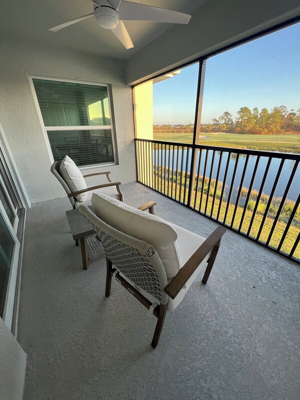 2-bedroom Condo  In Wellen Park Golf And Country Club With Golf Membership - North Port, FL