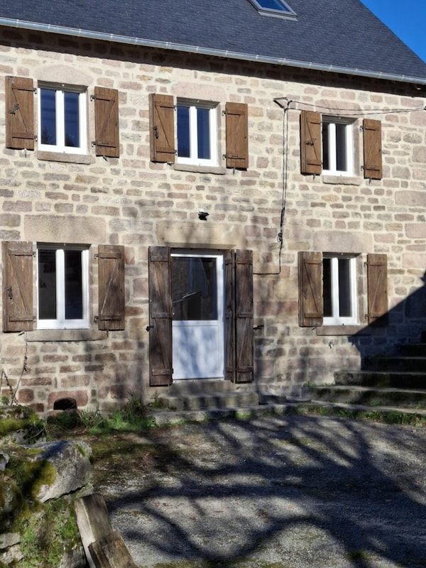 Gite à Jalagnat (Faux La Montagne) Plaisir Creusois 12 Personnes - Creuse