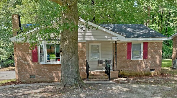 3-bedroom House In Brilliant Rocky Mount With Ac, Wifi - Rocky Mount, NC