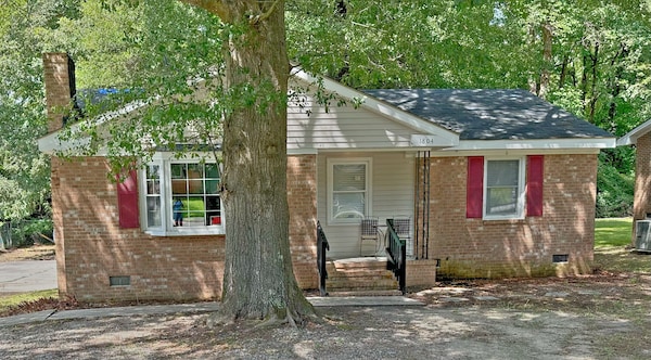 3-bedroom House In Brilliant Rocky Mount With Ac, Wifi - Rocky Mount, NC
