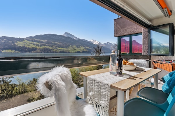 4 Season Apartment I Lake And Mountain View - 65" Smart Tv - Foosball Table - Morschach