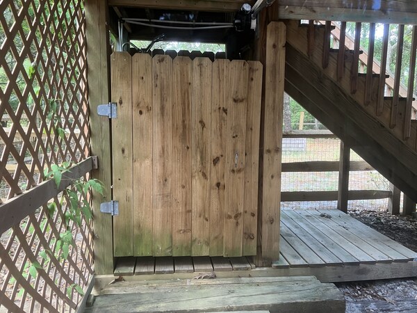 Rustic Mountain Charm, Private Yard And Cozy Front Porch - Nags Head, NC