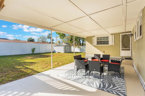 This House Is A 3 Bedroom(s), 2 Bathrooms, Located In Sanford, Fl. - Lake Mary