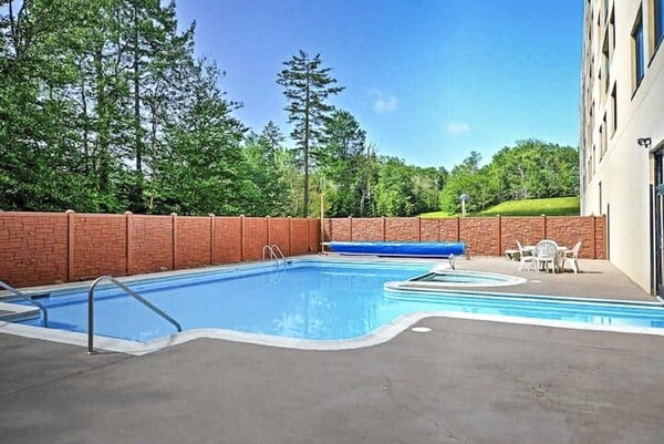 Sc 5404: Alpine Dreams & Lovely Paradise! Balcony, Pool & Hot Tub! - West Virginia