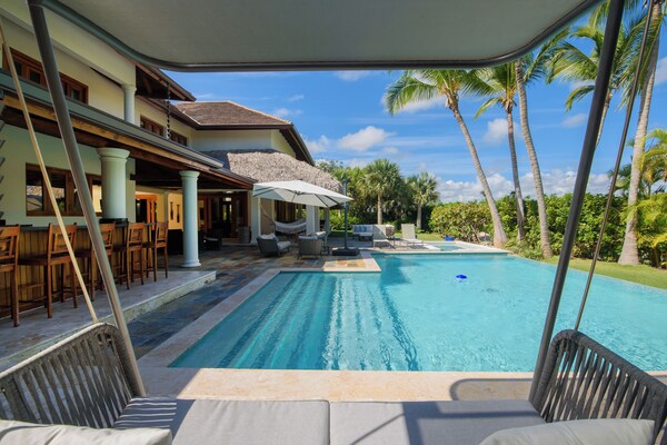 Escape To Lagunas 2, A Serene Villa In Cap Cana, Perfect For Families Or Groups - Punta Cana