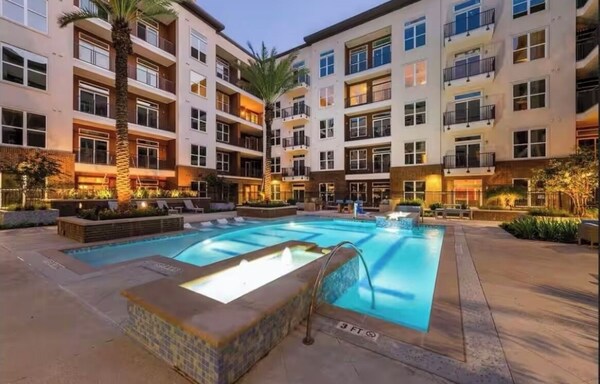 Chic & Cozy Downtown Getaway In Houston - Minute Maid Park Houston