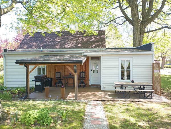 Newly Remodeled 1900 Cottage - Lake Of The Woods, Monroe Township