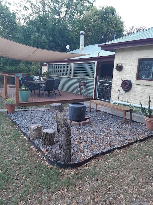 Home In Thornton With Views Of The Rubicon Ranges - Alexandra