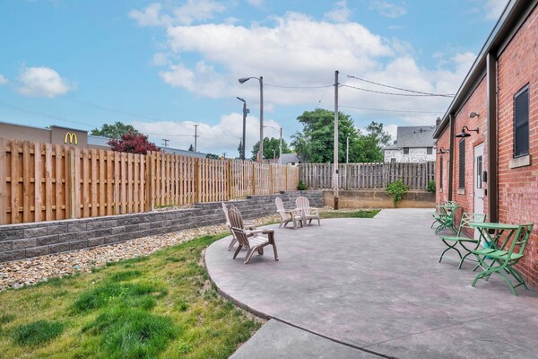 3bd+65"tv+crib+8 Min From Dt Cle - Berea, OH