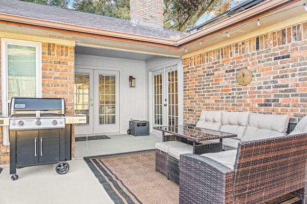 Cozy Home Near At&t Stadium, Six Flags, And Globe Life Field. Perfect Vacation. - Fort Worth, TX